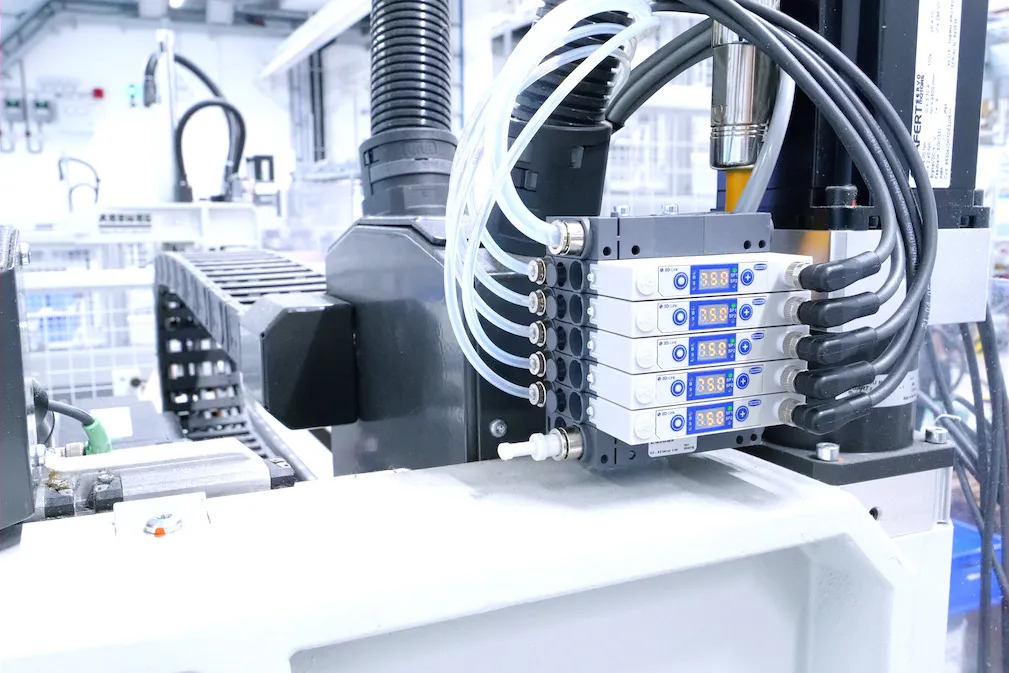 Schmalz Introduces Mini Compact Terminals for Tight Spaces - News