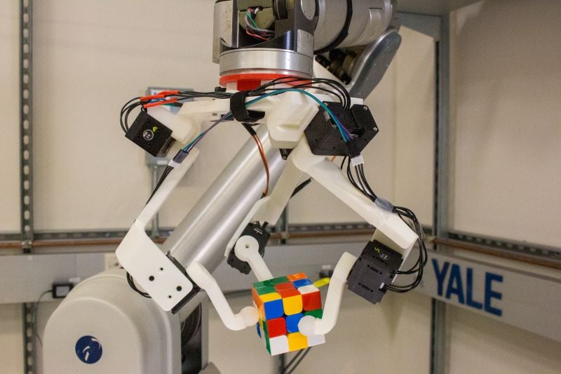 Having a Ball: Researchers Develop Robot Hand With Spherical Grasp - News
