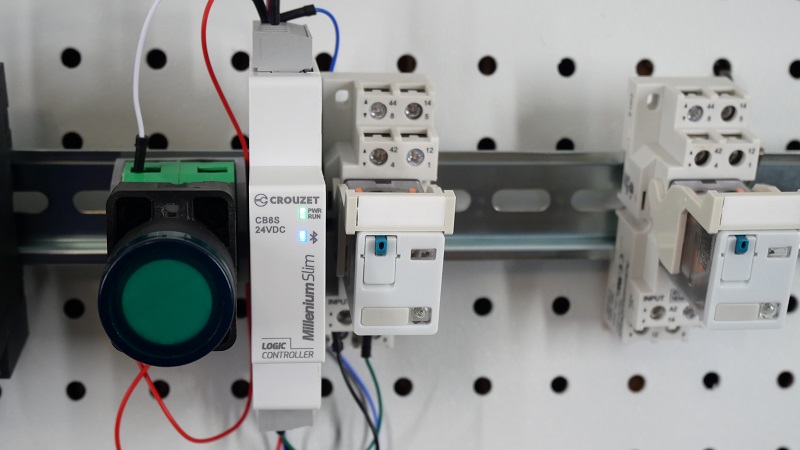 PLC With a Miniature Twist: Crouzet Millenium Slim Tutorial - Technical ...