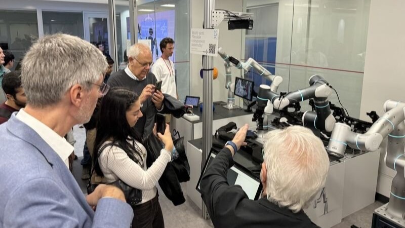 Flexiv Unveils Robot Solutions at Stanford Robotics Center Opening - News