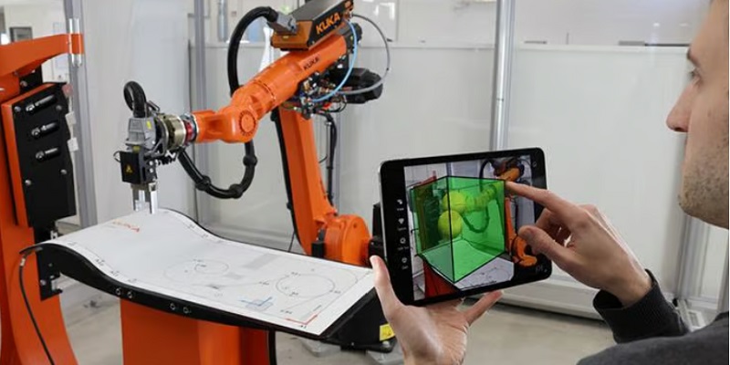 KUKA Robotics Mixed Reality Software Improves Motion Programming - News