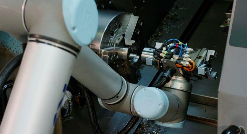 Advanced Control Techniques for Collaborative Manipulators - Technical ...