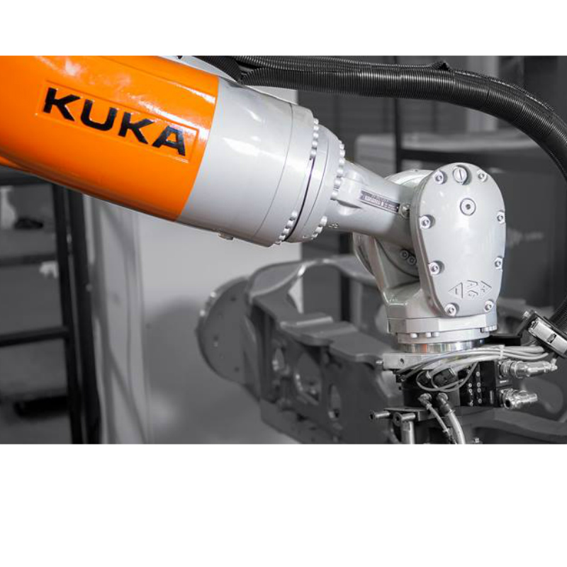 KUKA Showcases New KR QUANTEC Foundry Robots - News